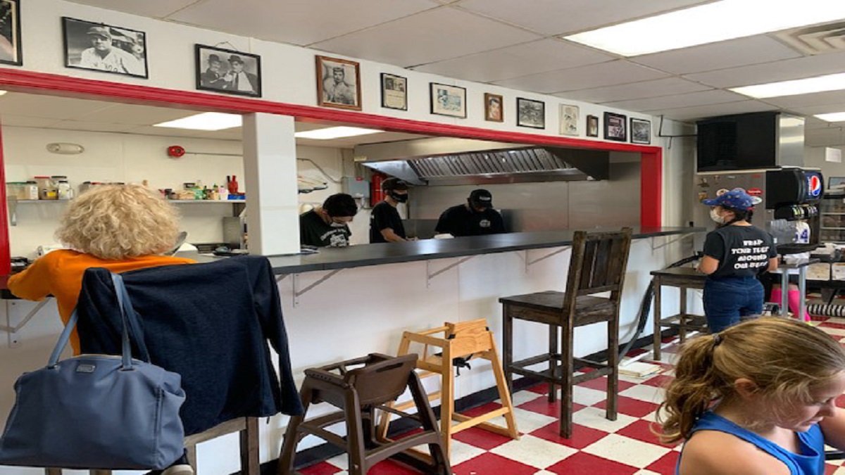 Sip and Bite Encounters with Lynne O’Meara: Showtime Deli - The ...