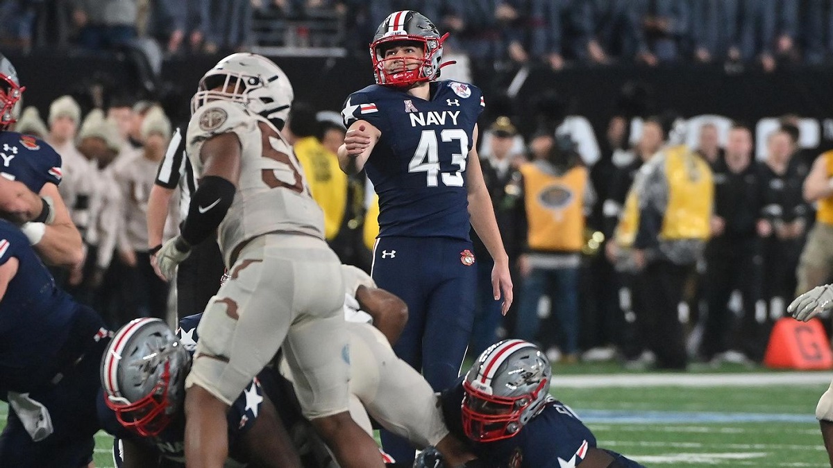 Senior Captain Bijan Nichols Contributing In Different Ways Until He ...