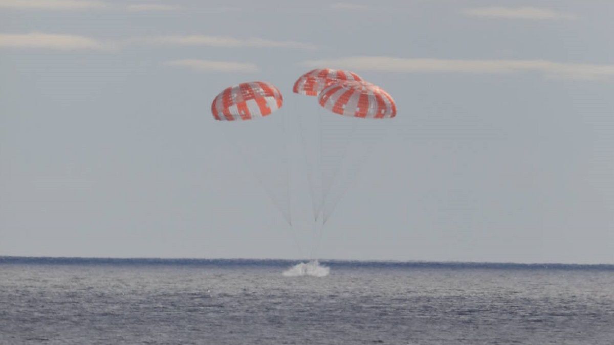 Splashdown! NASA’s Orion Returns to Earth After Historic Moon Mission ...