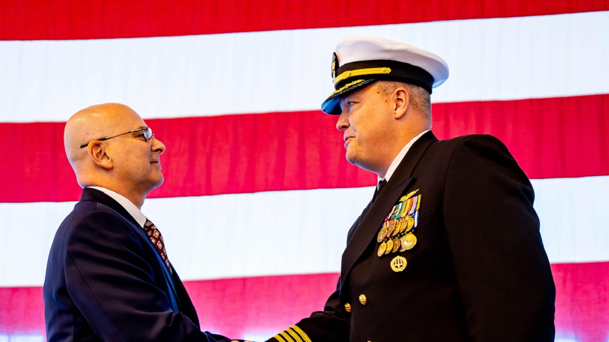 Navy’s PMA-290 Welcomes Capt. Erik Thomas as New Chief - The Southern ...